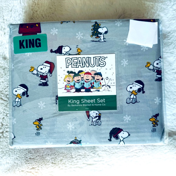 Peanuts | Other | Christmas Snoopy King Sheet Set | Poshmark